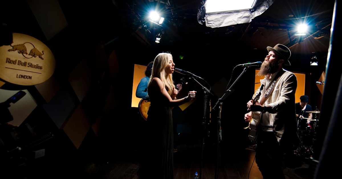 Linus Young & Max Marshall