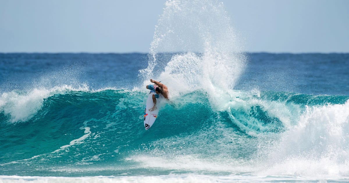 5 Things About Snapper Rocks