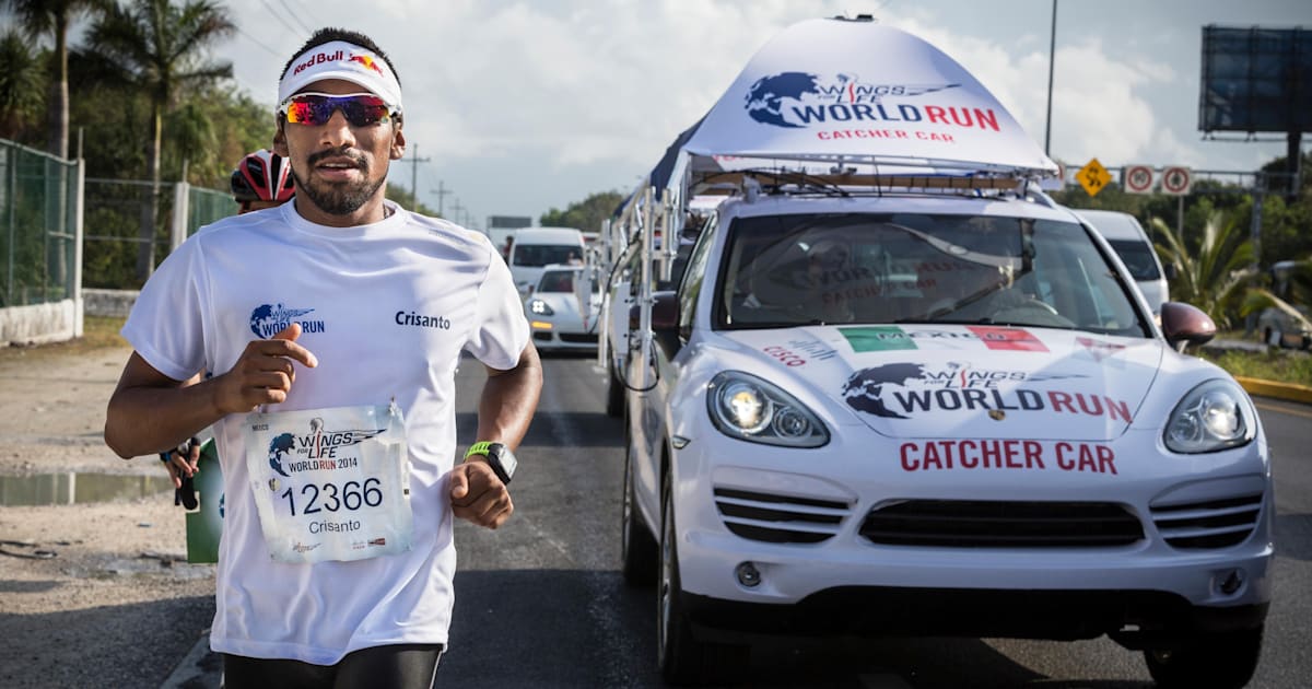 Outrunning a car during Wings for Life