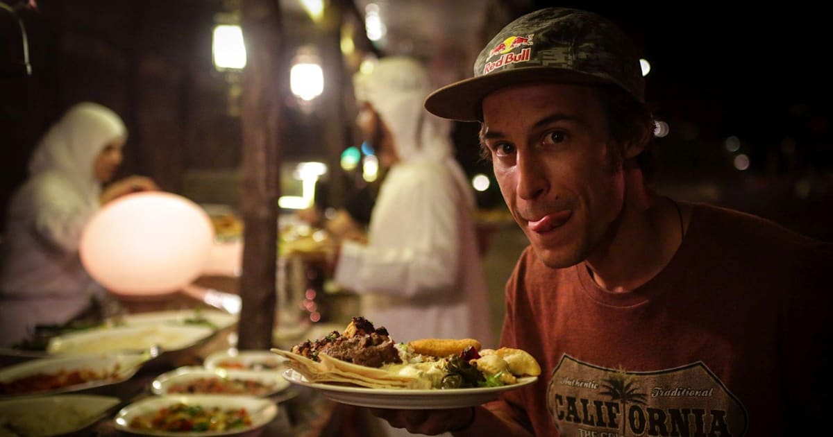 Improve bike athlete performance by eating right foods