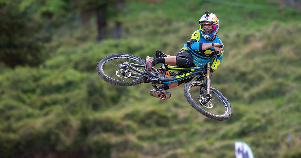 The beginner’s guide to DH racing – UCI MTB World Cup
