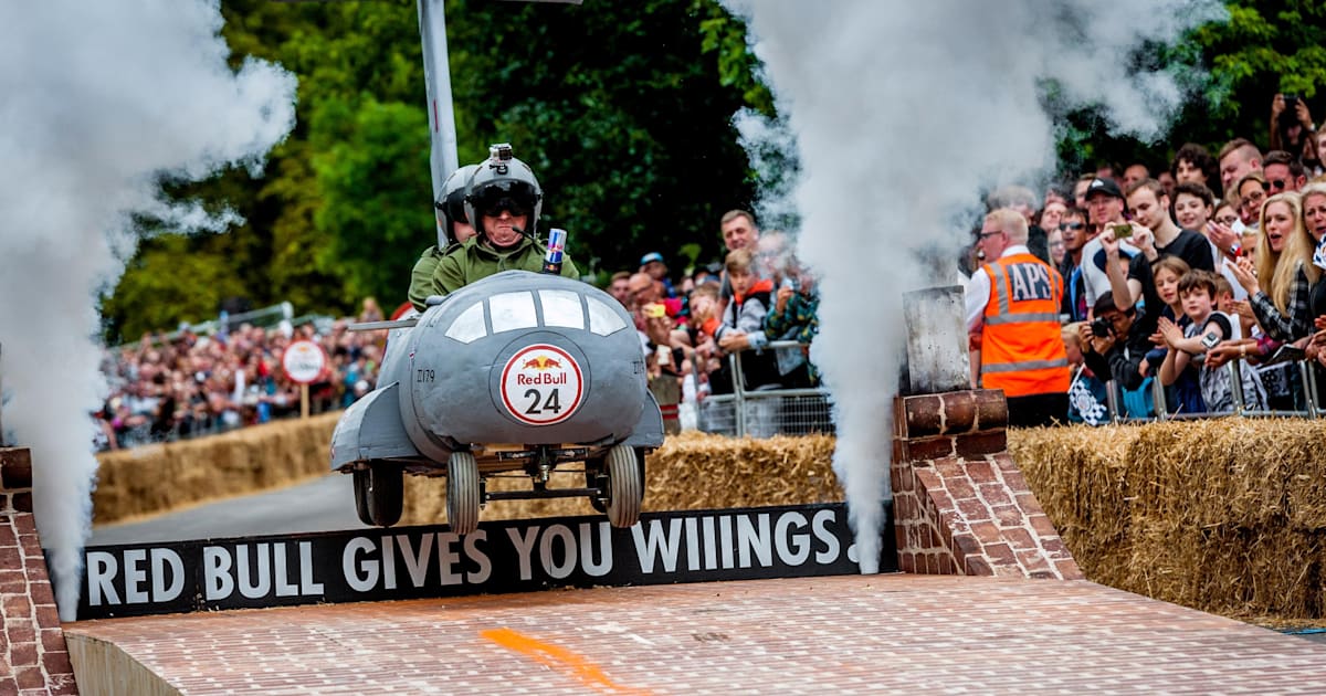 The teams taking part in Red Bull Soapbox 2016 in Cork