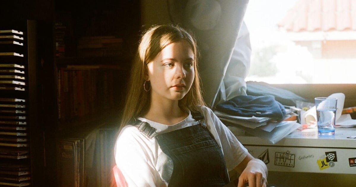 Saffron Collins: Meet the Dubai-based singer-songwriter