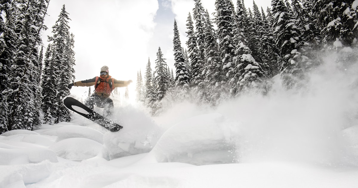 Top 10 Snowboarding Tips for Intermediate Snowboarders