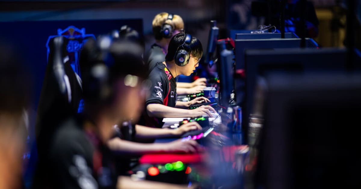T1 esports team – profile page