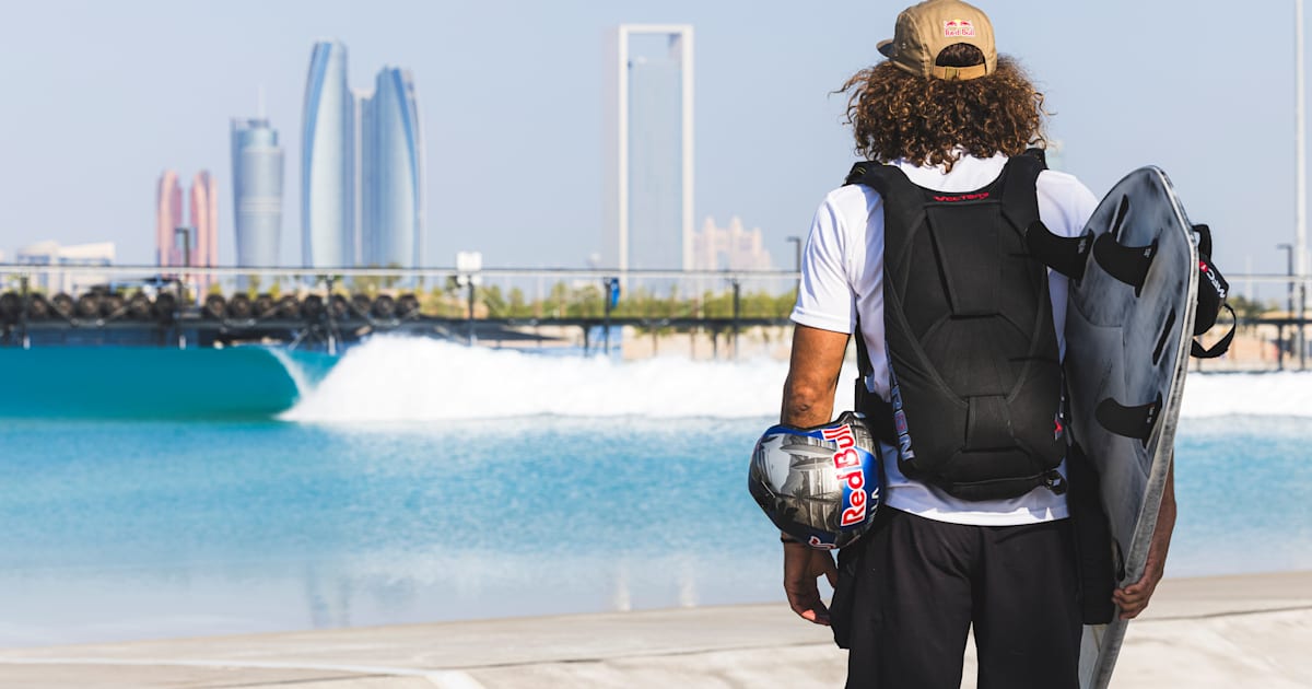 Sebastián Álvarez aterriza en ola artificial