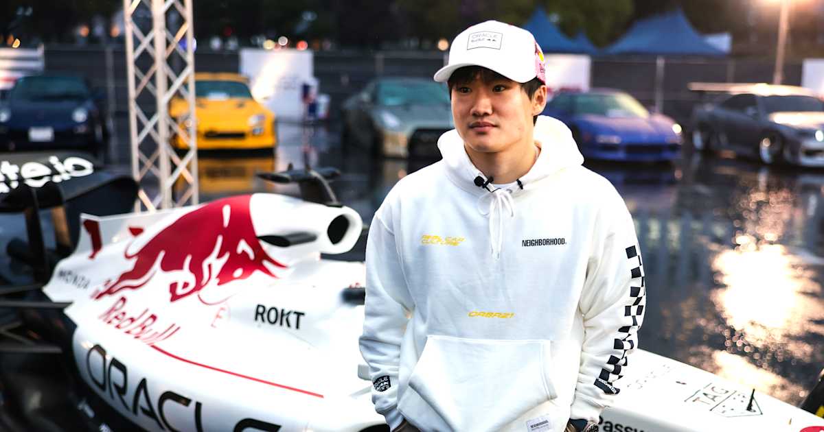 Yuki Tsunoda helps launch new special Japan livery in Tokyo