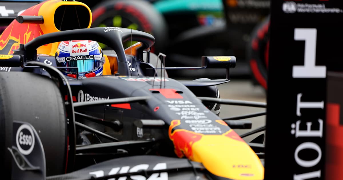 Max powers to epic Pole at Silverstone