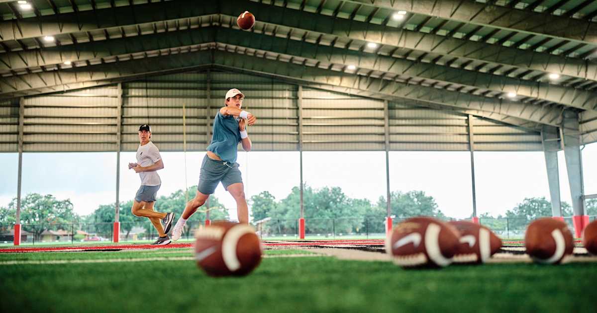 How Arch Manning’s training for the season ahead