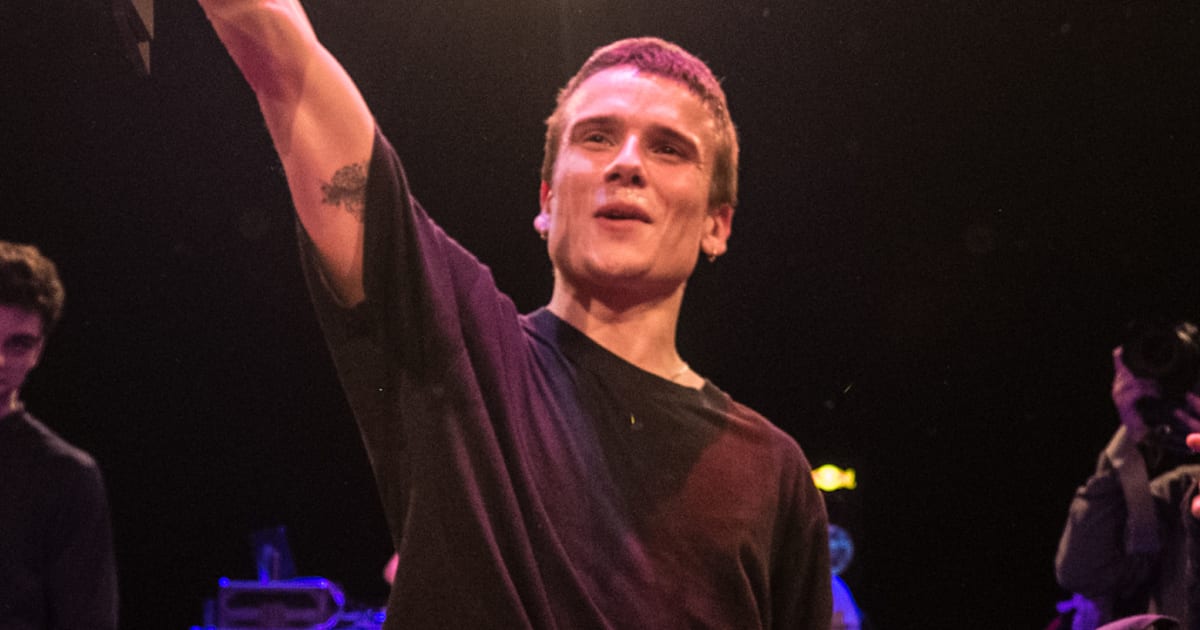 B-Boys semi-final: Simon vs Sambo