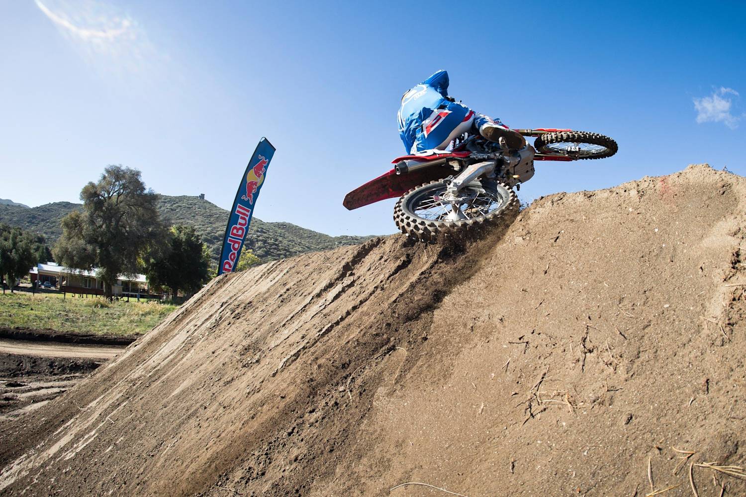 Red Bull Straight Rhythm: Scrub Showdown