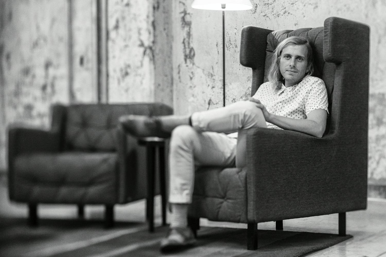 AWOLNATION lanza Hollow Moon, vídeo del nuevo single