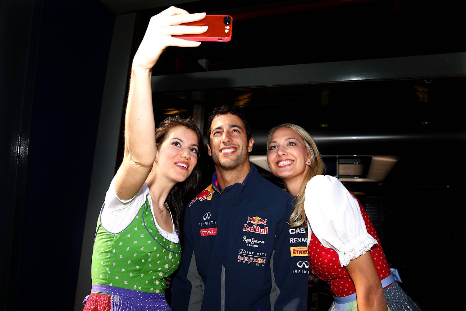 Formel 1: Formula Unas in Melbourne | Red Bull