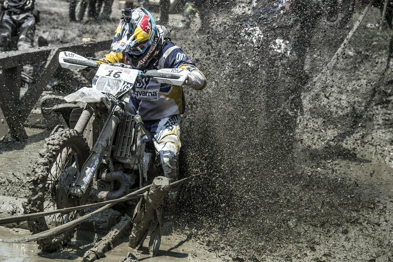Red Bull Hard Enduro Series: Preview Minas Riders here!