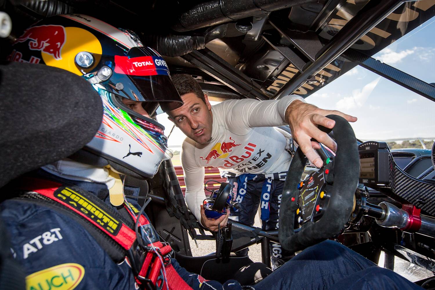 Ricciardo 體驗 V8 超跑的魅力