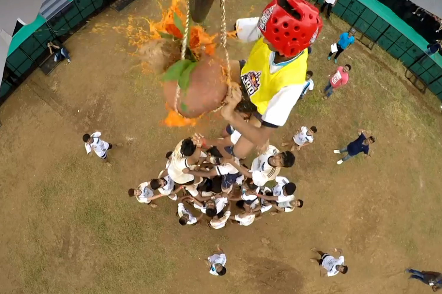 Red Bull Jod Ke Tod: Video of the human pyramid race