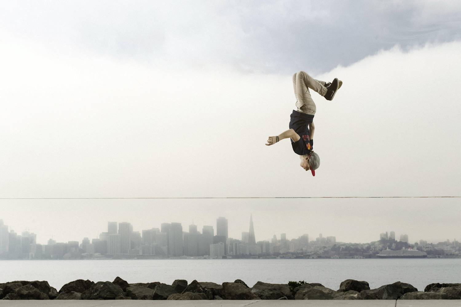 Pro Slackliner Alex Mason Profile ++video++ | Red Bull