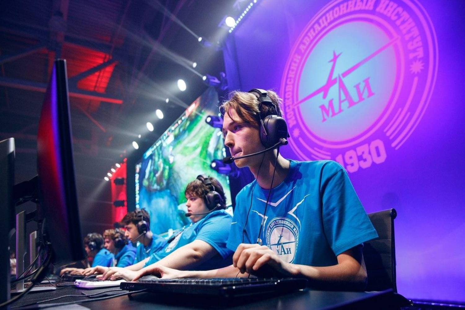 League of Legends - история турниров