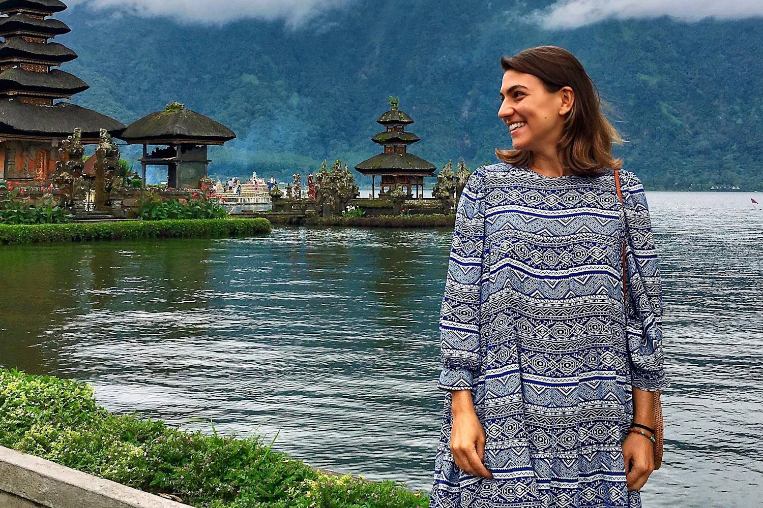 Călătorește și muncește în același timp