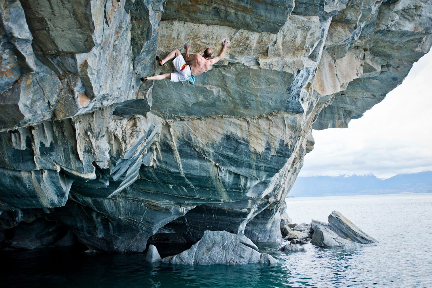 Red Bull Psicobloc: Deep water soloing in Chile