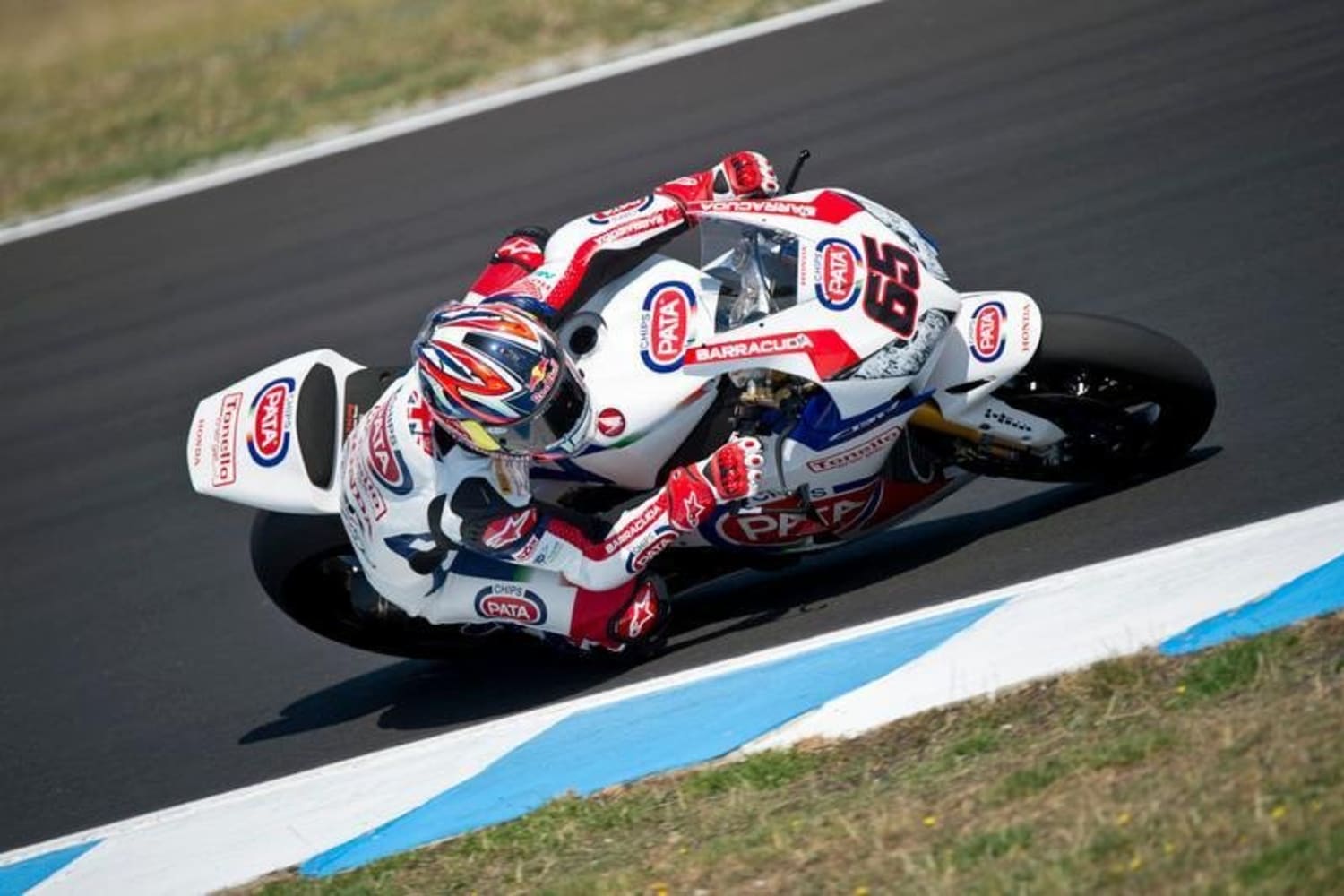 Video: A lap with Jonathan Rea!