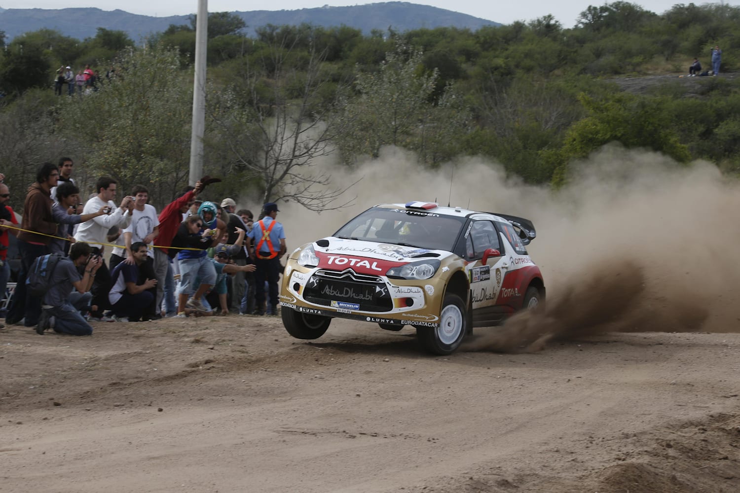 Loeb closing on Argentina win