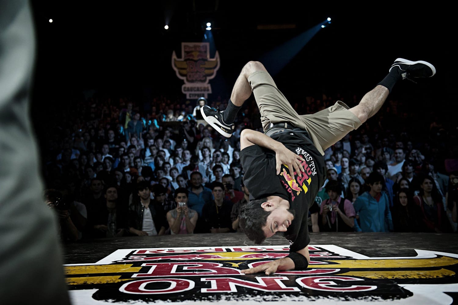 Learn How To Breakdance From BBoy All Star Roxrite