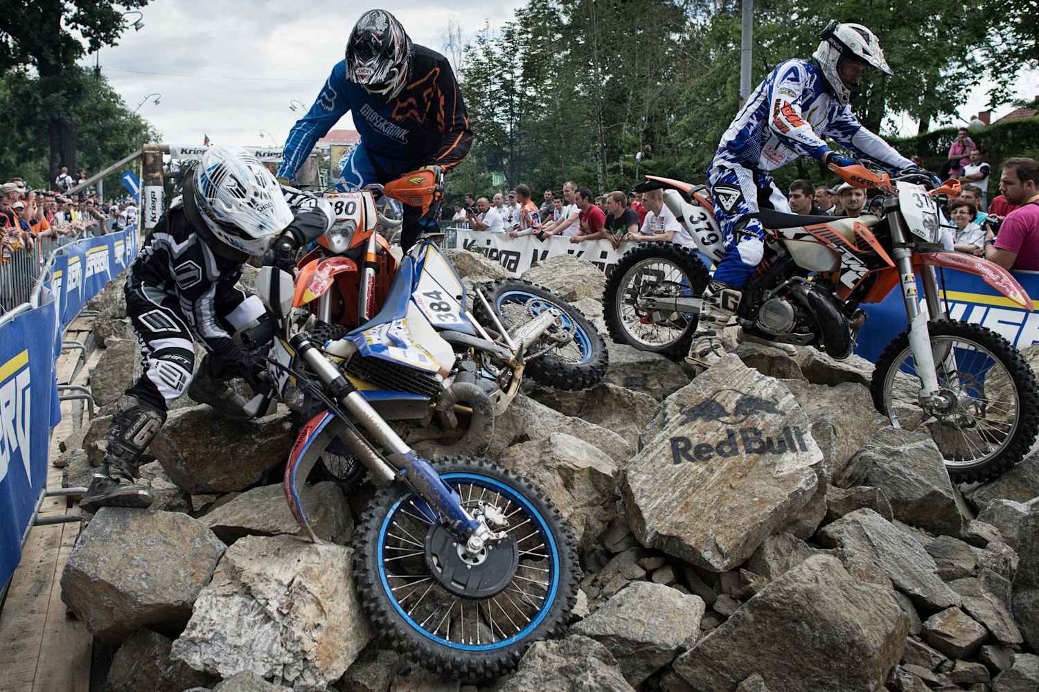 Video: The best crashes from Red Bull Romaniacs