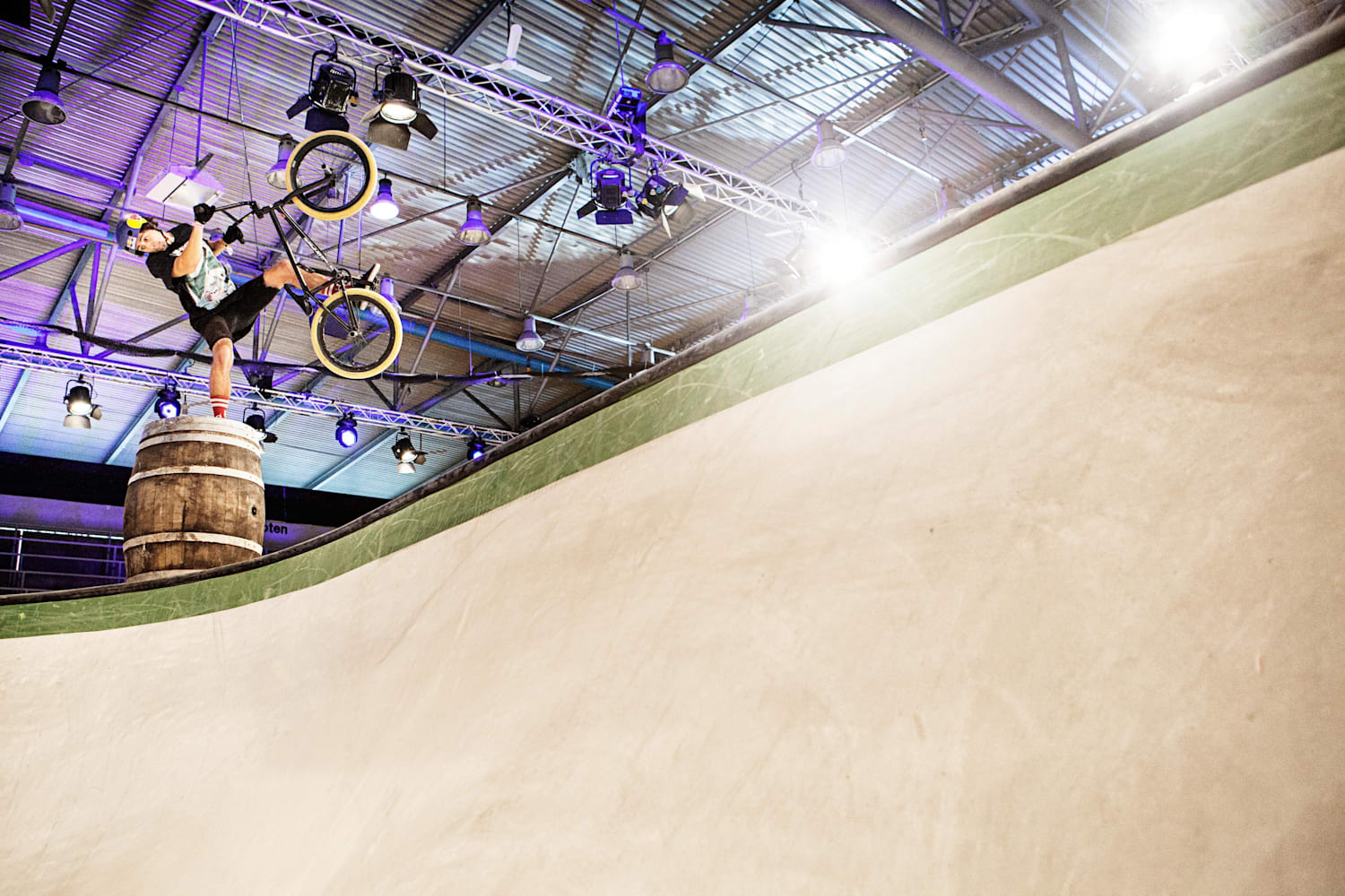 Shoot BMX edits like a pro with Red Bull Flow