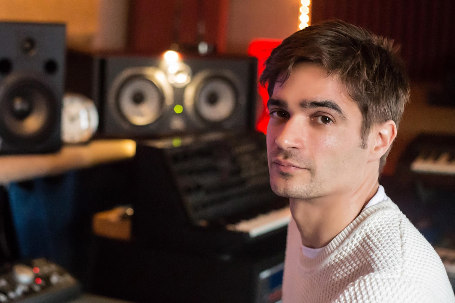 Get the essential low-down on producer Jon Hopkins