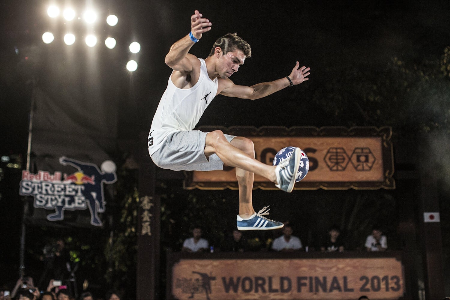 Red Bull Street Style: Τρίπλες & Trick στο Τόκιο