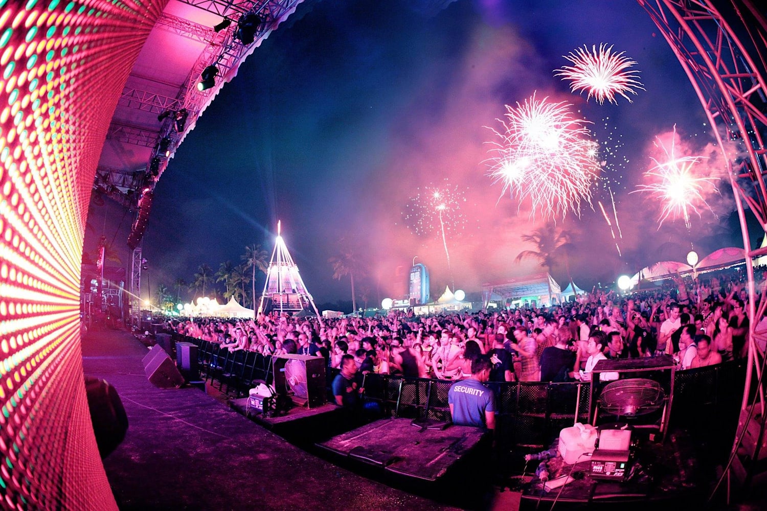 ZoukOut 2013 - Sentosa Will Dance