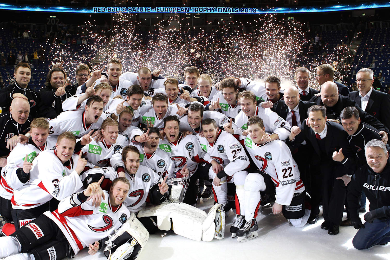 Red Bulls Salute 2013 : Le trophée pour JYP