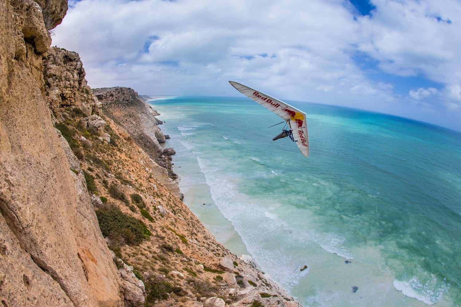 Jonny Durand sets two hang gliding world records!
