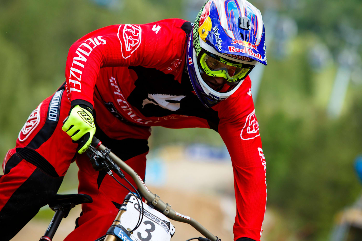 ¿Quieres ganar el casco de Aaron Gwin?