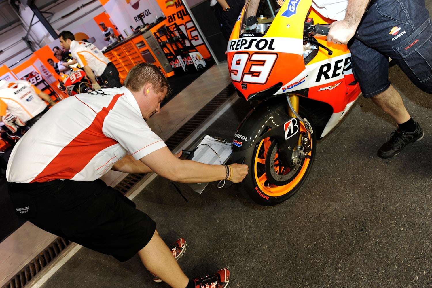 The life journey of a MotoGP tyre