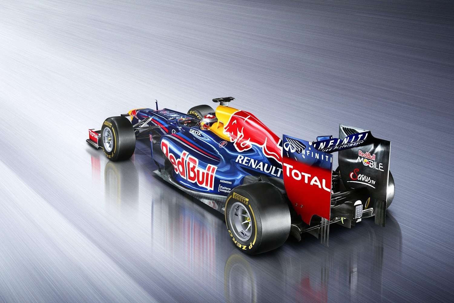 Infinity Racing: RB8 – die virtuelle Flasche