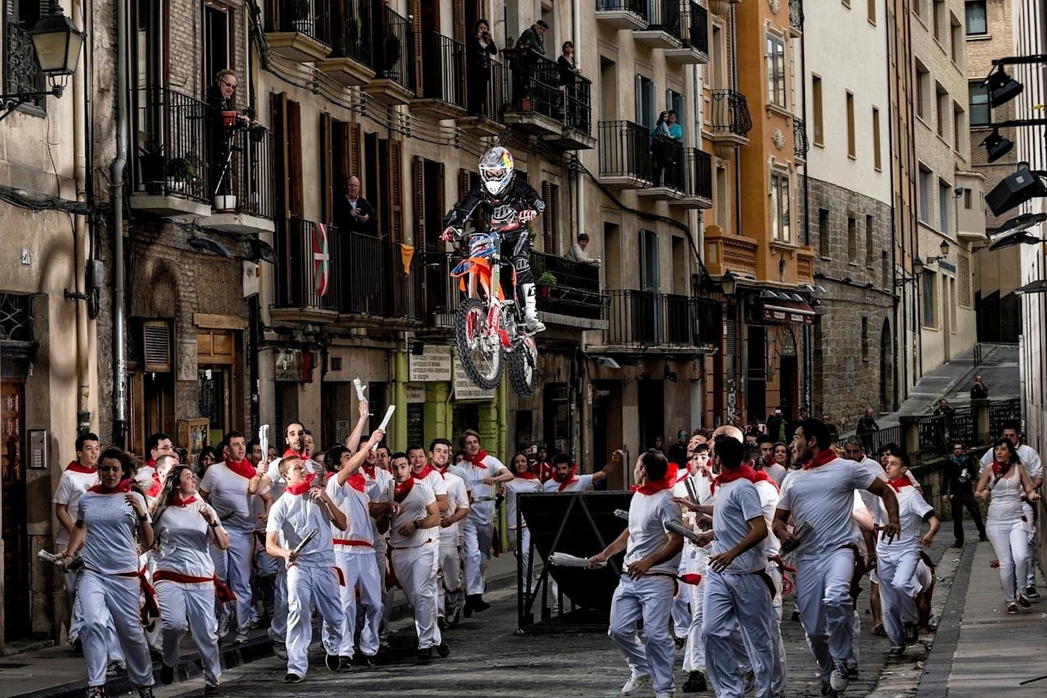 Red Bull X-Fighters: Dany Torres turns toro