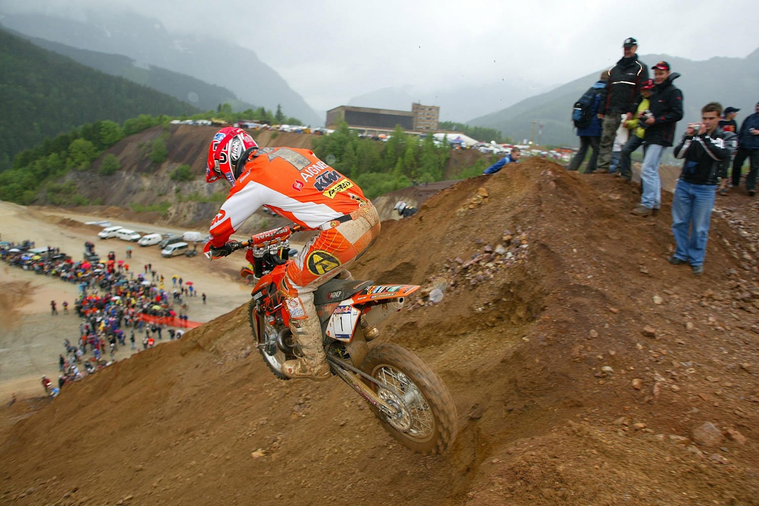 David Knight prepares to return to the Erzbergrodeo