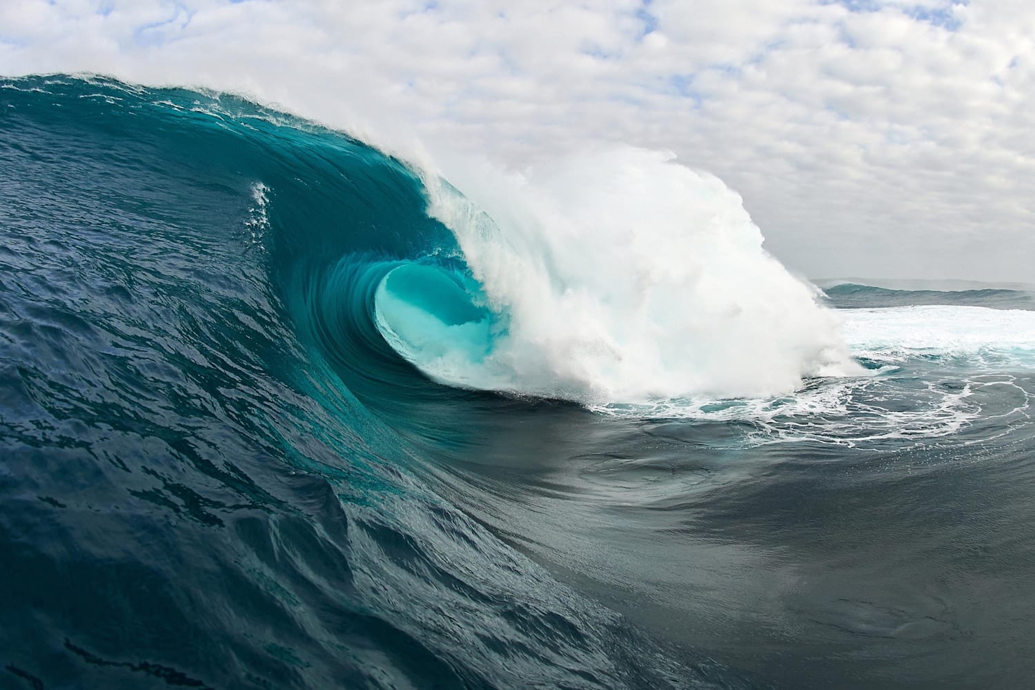 Photo gallery – Russell Ord, grosses vagues The Right