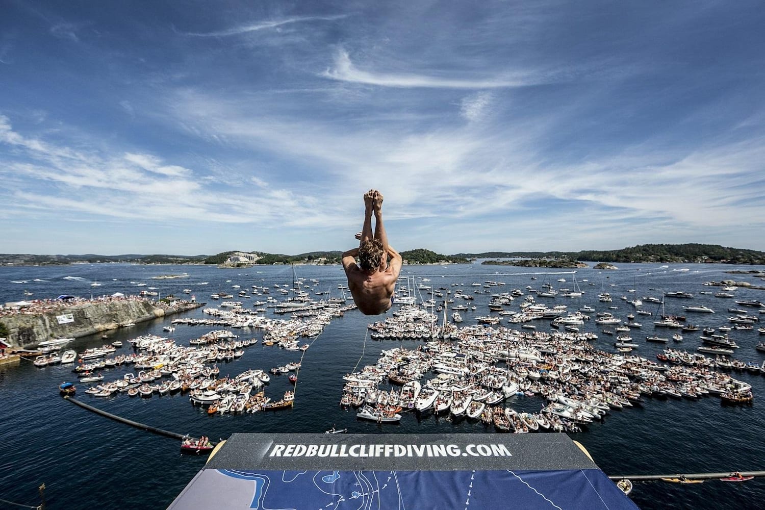 Gary Hunt gana el Red Bull Cliff Diving de Noruega