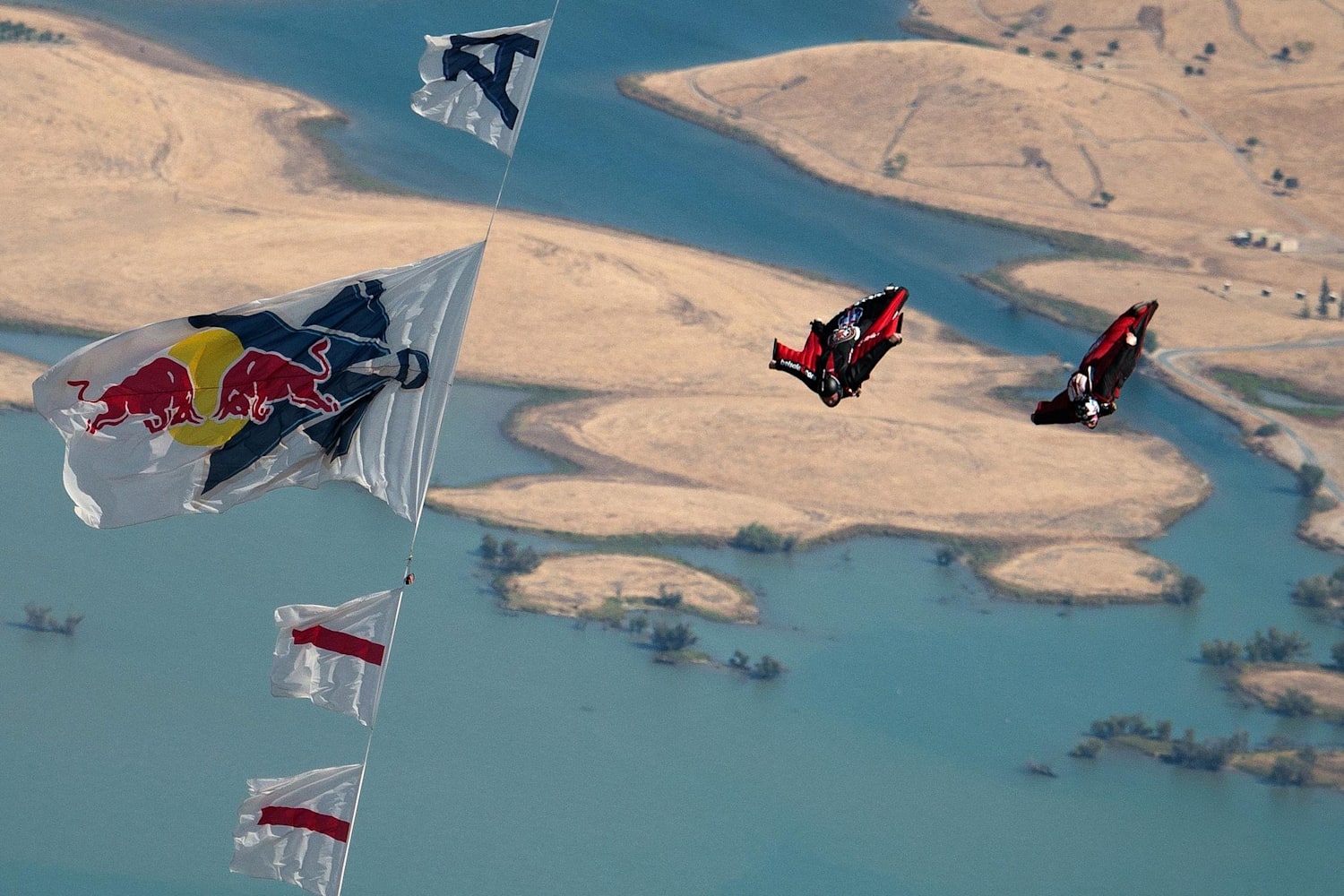 Wingsuit skydivers race in the air: Red Bull Aces 2014