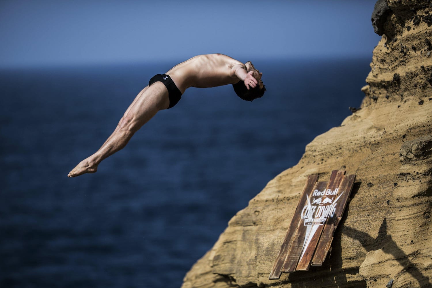 Steven LoBue vainqueur du Cliff Diving 2014 au Portugal
