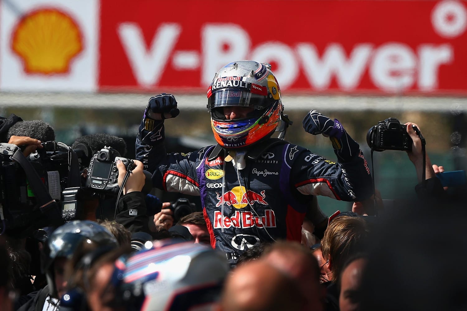 Daniel Ricciardo wins the Belgian Fomula One Grand Prix