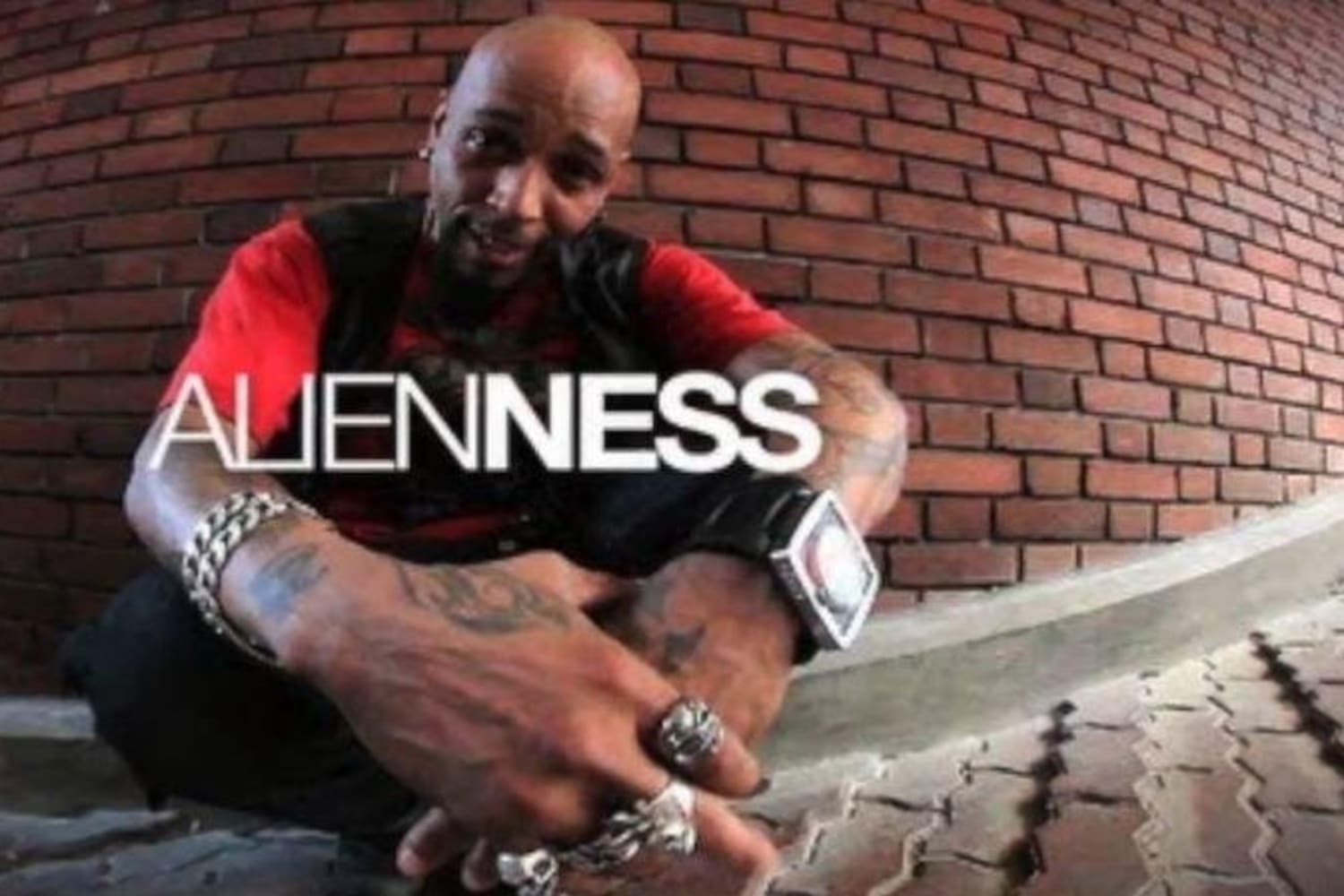 Taneční novinky na redbull.cz - Alien Ness