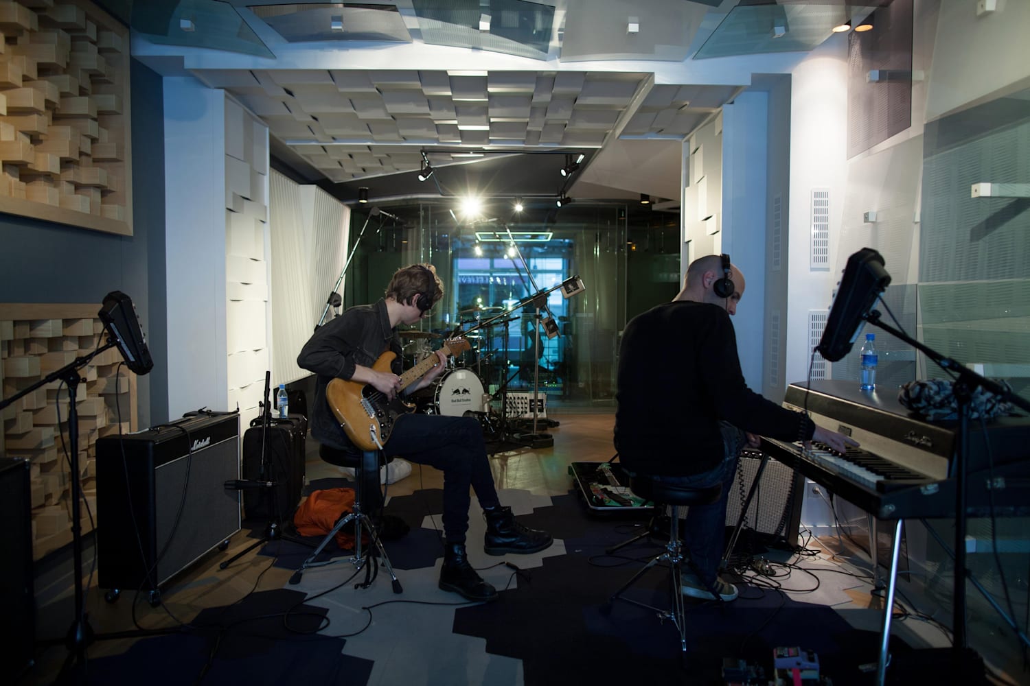 Sizarr: Krazy Baldhead, Tour, Red Bull Studios