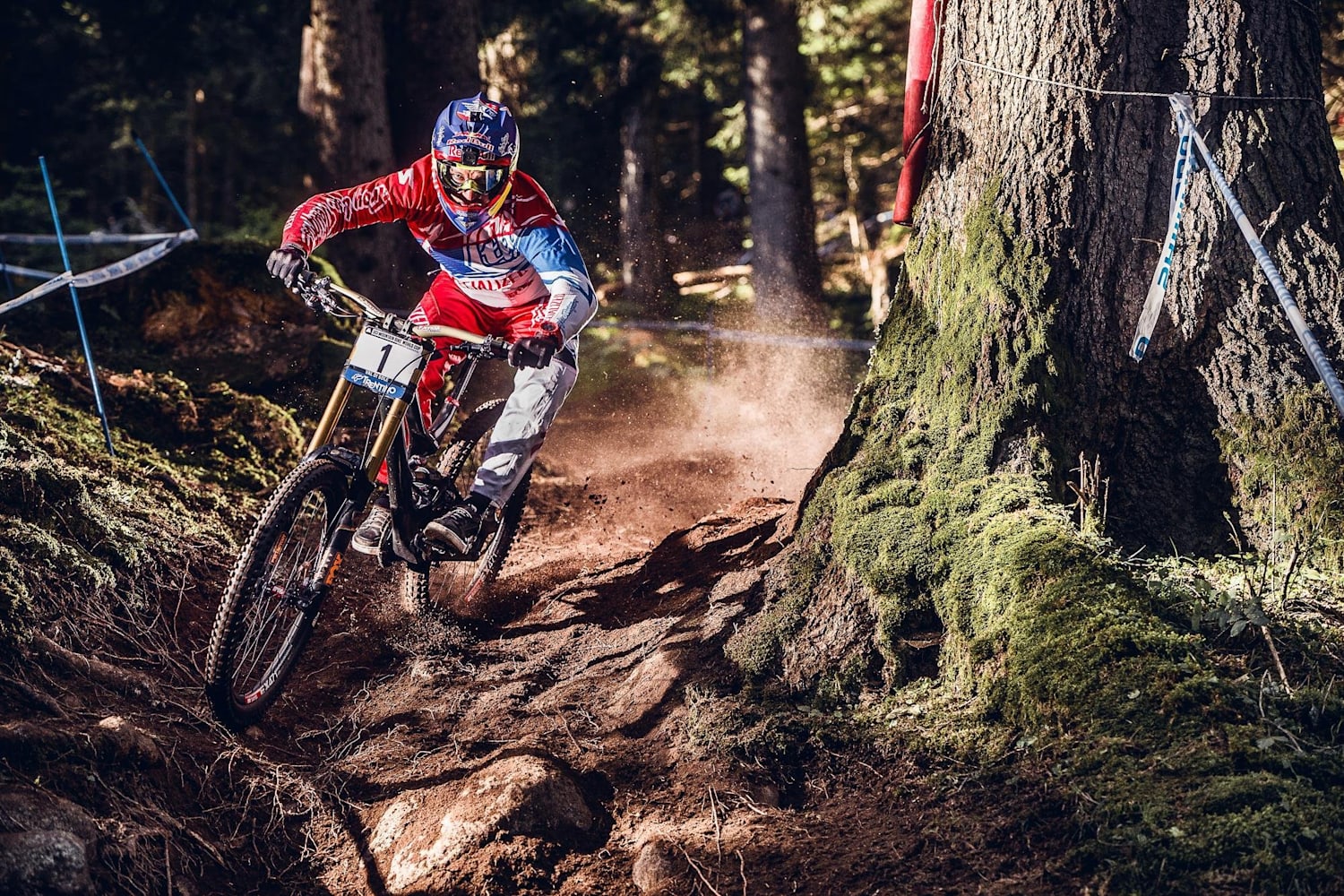 Vidéo: La première course d'Aaron Gwin en 2017