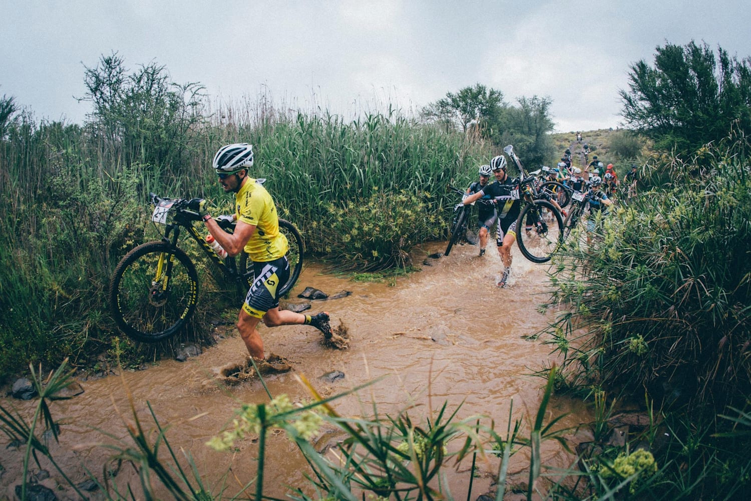 Scott Factory racing powered by LCB win Cape Pioneer