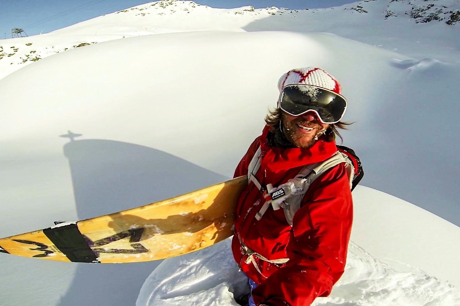 На серфі по засніженому схилі (відео)