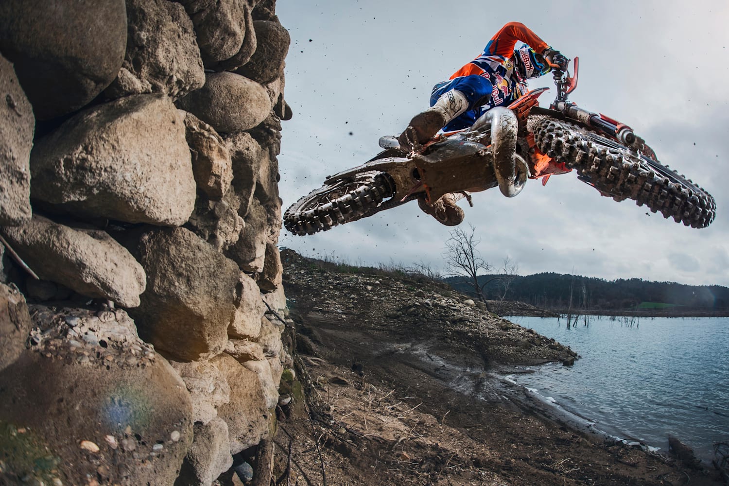 A história animada do Hard Enduro